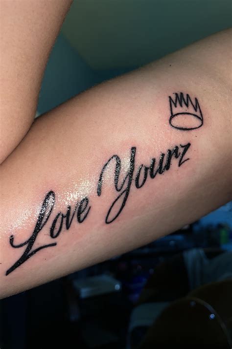 does anyone know what font this is? : r/fontspotting