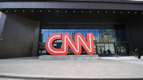 Cnn Fires Unvaccinated Employees For Going To Office Bbc News