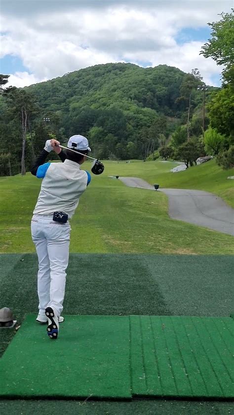 힘빼고 내려올때 가볍게 스윙 골프 골프존 스크린골프 nx 골프존cc 필드 필드골프 필드레슨 웨지 퍼터 아이언비거리 골프레슨 숏