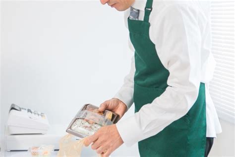 【定年後の働き方】“足りない分をバイトで稼いであとは趣味に”の気ままスタイルに落とし穴、「老後破産」や「熟年離婚」の末路も マネーポストweb