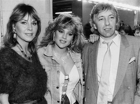 Samantha Fox Turns 54 Skinhead Made Forehead Tattoo Of Her Autograph