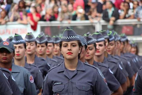 Polícia Militar De São Paulo Tem 1º Policial Transexual Em Quase 200