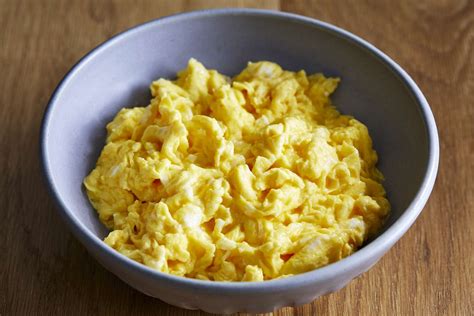 When To Add Salt To Scrambled Eggs According To Experts