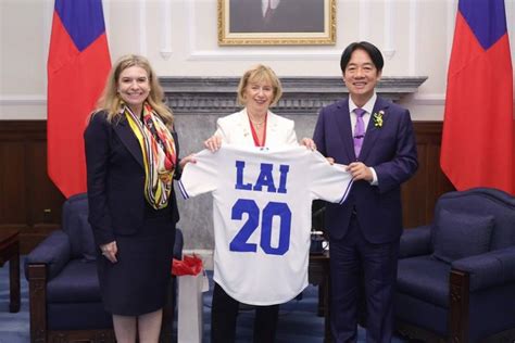 總統接見加拿大國會就職慶賀團 盼繼續深化臺灣與加拿大夥伴關係 一起為世界做出更多貢獻外交 僑務電子報