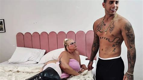 Tiffanymontavani 的视频