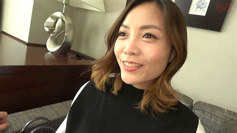 厳選熟女動画 美魔女ナンパ！！hg 歳を重ねるごとに綺麗さと感度が増した熟女にズブリッと挿入 生性交！！ 6 409644 熟女動画大全集
