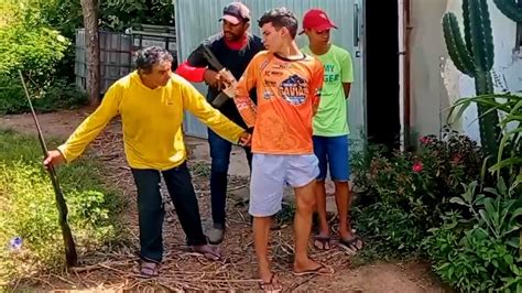 A mulher de Seu Benedito trocou uma moto numa galinha Os Ladrões de