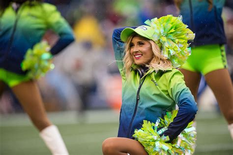 Seattle Sea Gals Photos From Week 9 Ultimate Cheerleaders