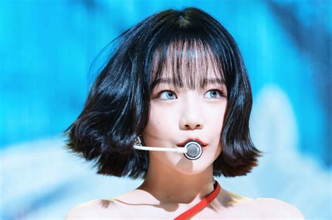 211010 Jo Yuri Glassy At Inkigayo Kpopping
