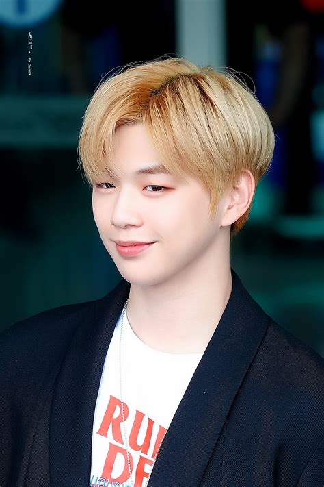 ТОП10 самых популярных айдолов в Корее на данный момент K Pop