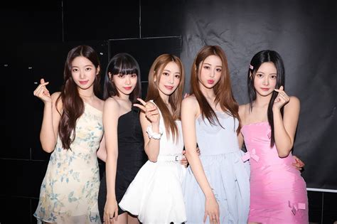 Kim Chaewon Pics On Twitter Todays Le Sserafim Group Pic The 2022