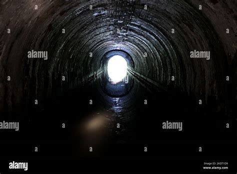 Going Through Netherton Tunnel Very Long Tunnel Stock Photo Alamy