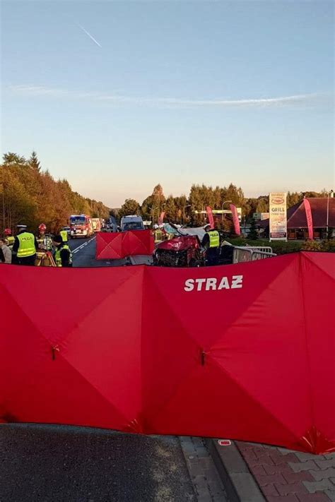 Tragiczny wypadek w Mucharzu Zginęły trzy osoby dwie ranne