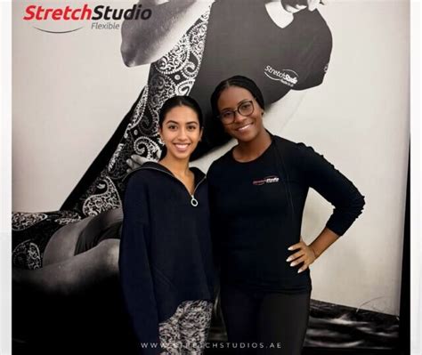 What To Expect In A Partner Assisted Stretching Session Lets Evo