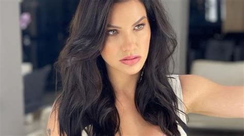 Foto Andressa Suita exibiu resultado da mudança de visual Purepeople