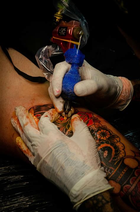 Infektiologische Risiken Von Tattoos Dermatologie Universimed