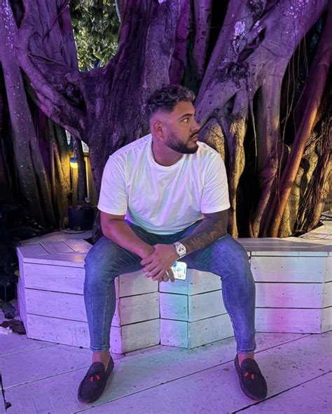 Omar Narváez Timeless Elegance And Modern…