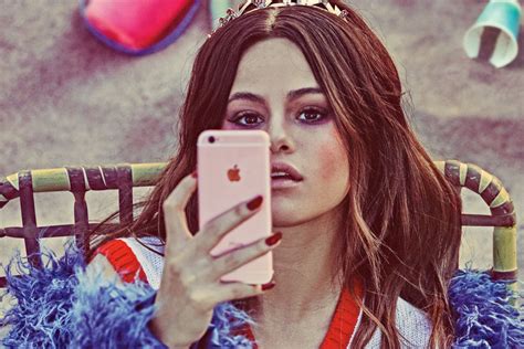 Selena Gomez Casually Exposed A Secret Of Celebrity Instagram Racked