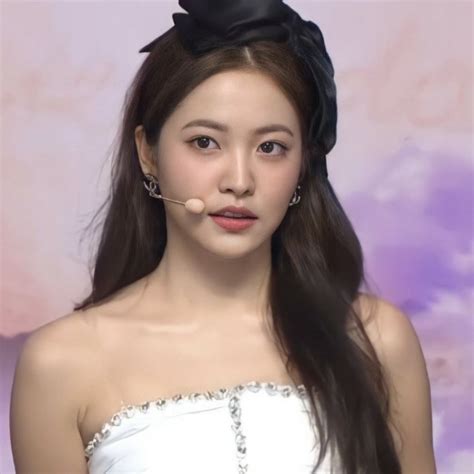 Pin By Mildgrff On Kim Yerim Red Velvet Kim Yerim Beautiful Women
