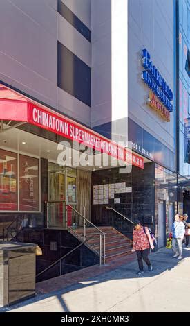 Nyc Chinatown Marriott Fairfield Inn Suites Above Chinese