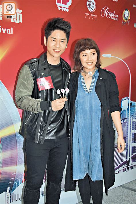 衛詩唔識胡鴻鈞 許廷鏗尷尬傻笑 東方日報