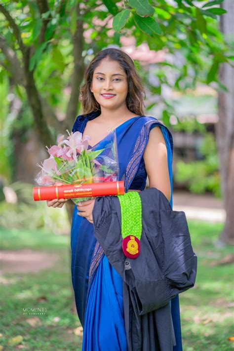 Kaveesha Rasanjalee On Linkedin Officially Graduated With First Class Honors In Business