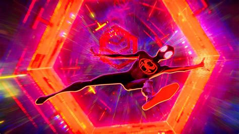 «Человек паук Паутина вселенных Спайдермен переписывает собственный канон — Статьи на Кинопоиске