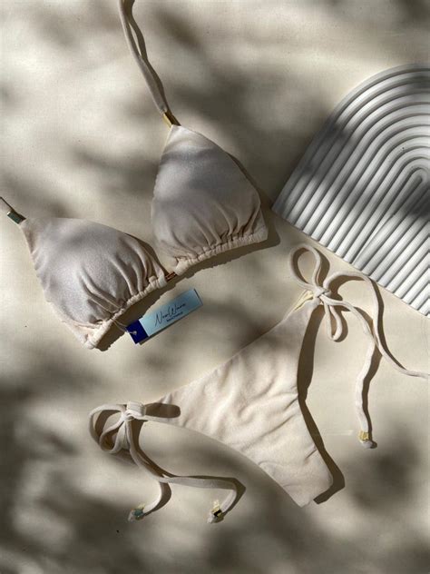 Biquíni Cortininha Off White Calcinha Lacinho New Wave Beachwear Biquínis e Saídas de Praia