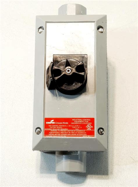Eaton Crouse Hinds Series N S Selector Switch Control Station N SC