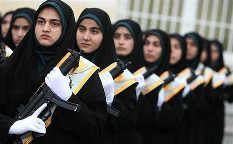 نقش پلیس زن در کشور