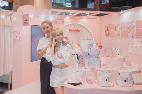 女星斜槓自創新品牌！創一日百萬業績 10分鐘銷售一空