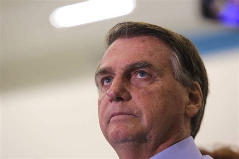 Bolsonaro A Presidente Francês “seu Macron O Inverno Está Chegando