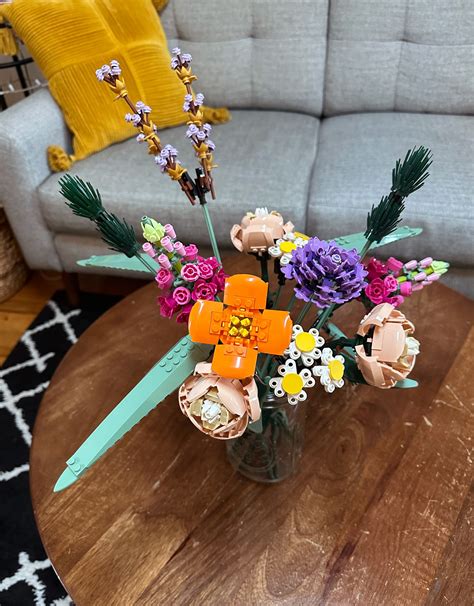 Flower Bouquet Building Kit Botanical Collection Roses