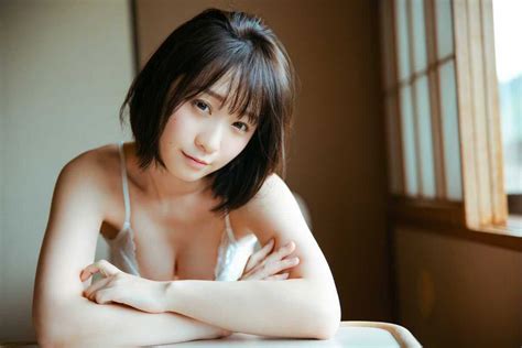 伊織もえ写真集「内緒話」祝！重版出来御礼イベント開催が決定│推しごと