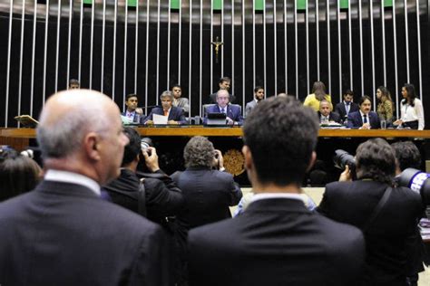 Cunha Conclui Leitura De Decisão Sobre Impeachment Exame