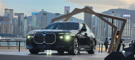 Bmw I7 純電豪華房車到港 超豪華 Progress Luxury 設計 313吋8k 巨型後座屏幕 Unwirehk 香港