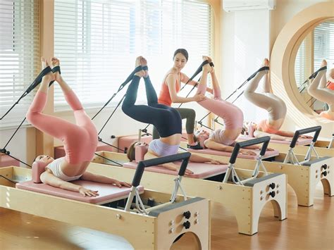 위즈덤 요가and필라테스 Band