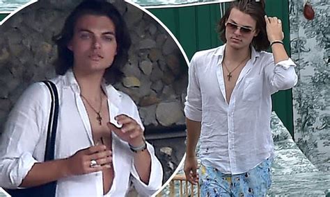Damian Hurley Nails Summer Style In A Linen Shirt And Patterned Shorts