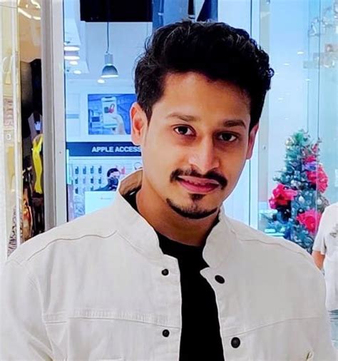 Moiz Hussains Instagram Twitter And Facebook On Idcrawl