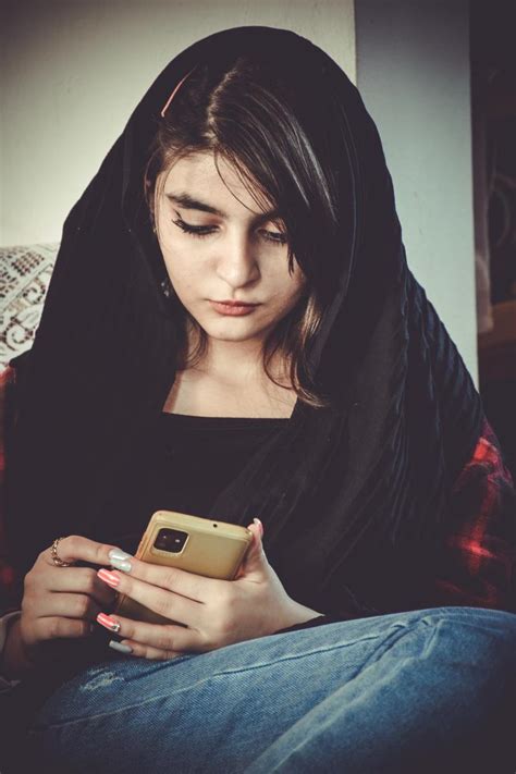 How To Tell If She Doesnt Like You 90 Texting Signs Pairedlife