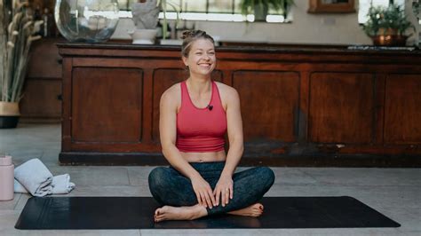 Postpartum Pelvic Floor Exercises Postnatal Fitness Advice The Bump Plan