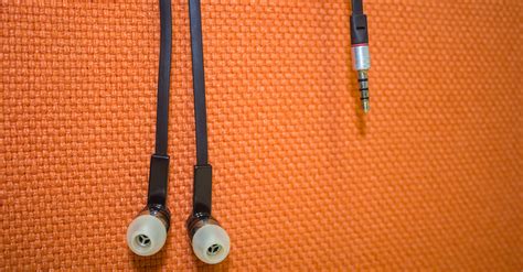 How Your Speakers Could Be Turned Into Eavesdropping Microphones Sophos News