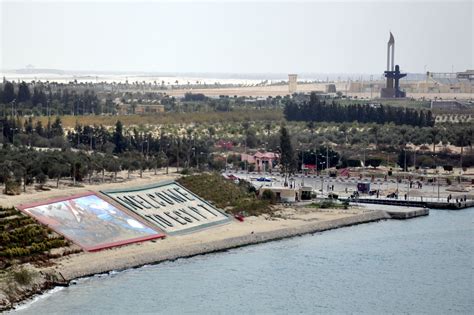 Voyager En Cargo Des Pirates De Somalie Au Canal De Suez