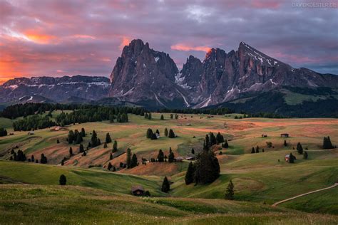Dolomiten Seiseralm bei Sonnenaufgang Südtirol Landschaftsfotograf