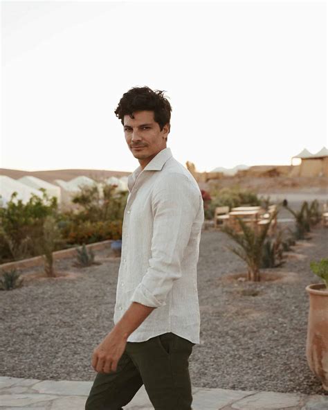 10 Best Untucked Shirts For Men All Styles For 2025 Fashionbeans