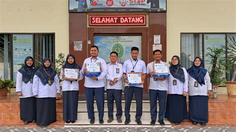PA Pematangsiantar Penyerahan Reward Bagi Pegawai Dan PPNPN Terbaik
