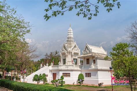 ศาลหลักเมือง จังหวัดพระนครศรีอยุธยา ประเทศไทย เพื่อนที่จะพาคุณไปสัมผัสมุมสวยๆ ของทุกสถานที่