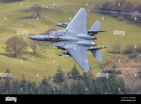 Mach Loop F 15 Eagle Stock Photo Alamy