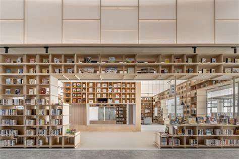 新北市立圖書館泰山分館大改造！徐忠瑋打造挑高6米書牆創造明亮通透的閱讀空間 500book 500輯