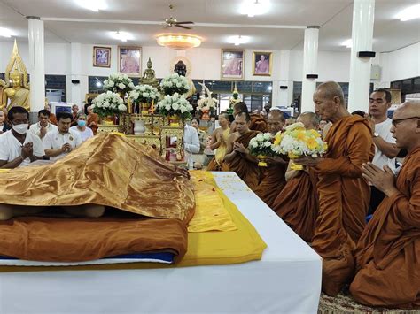 ต้นโพธิ์ พิธีกราบขอขมาสรีระสังขาร หลวงปู่ขันตี ญาณวโร ณ Facebook